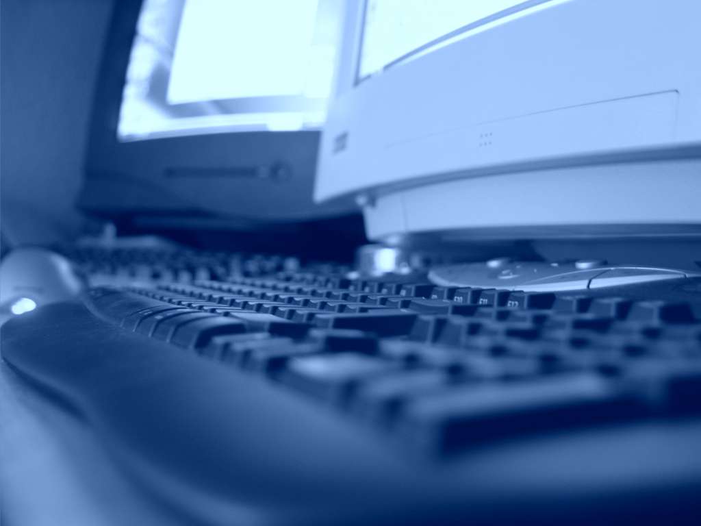 Brasil tem 85 milhões de computadores em uso - Escola Trilhas